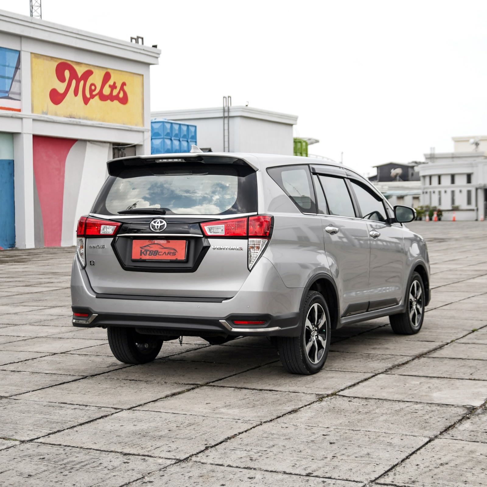 2021 Toyota Kijang Innova Variasi Populer di DKI Jakarta ID489060