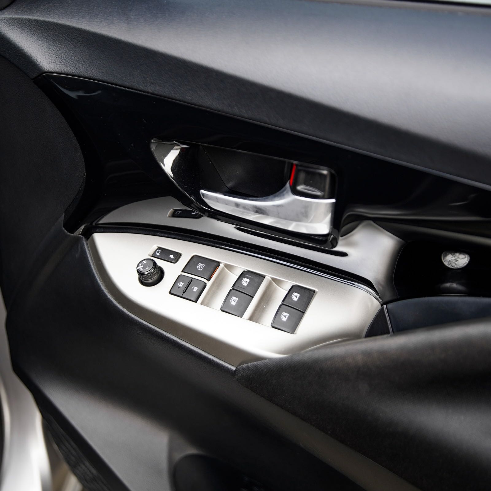 2021 Toyota Kijang Innova Variasi Populer di DKI Jakarta ID489060