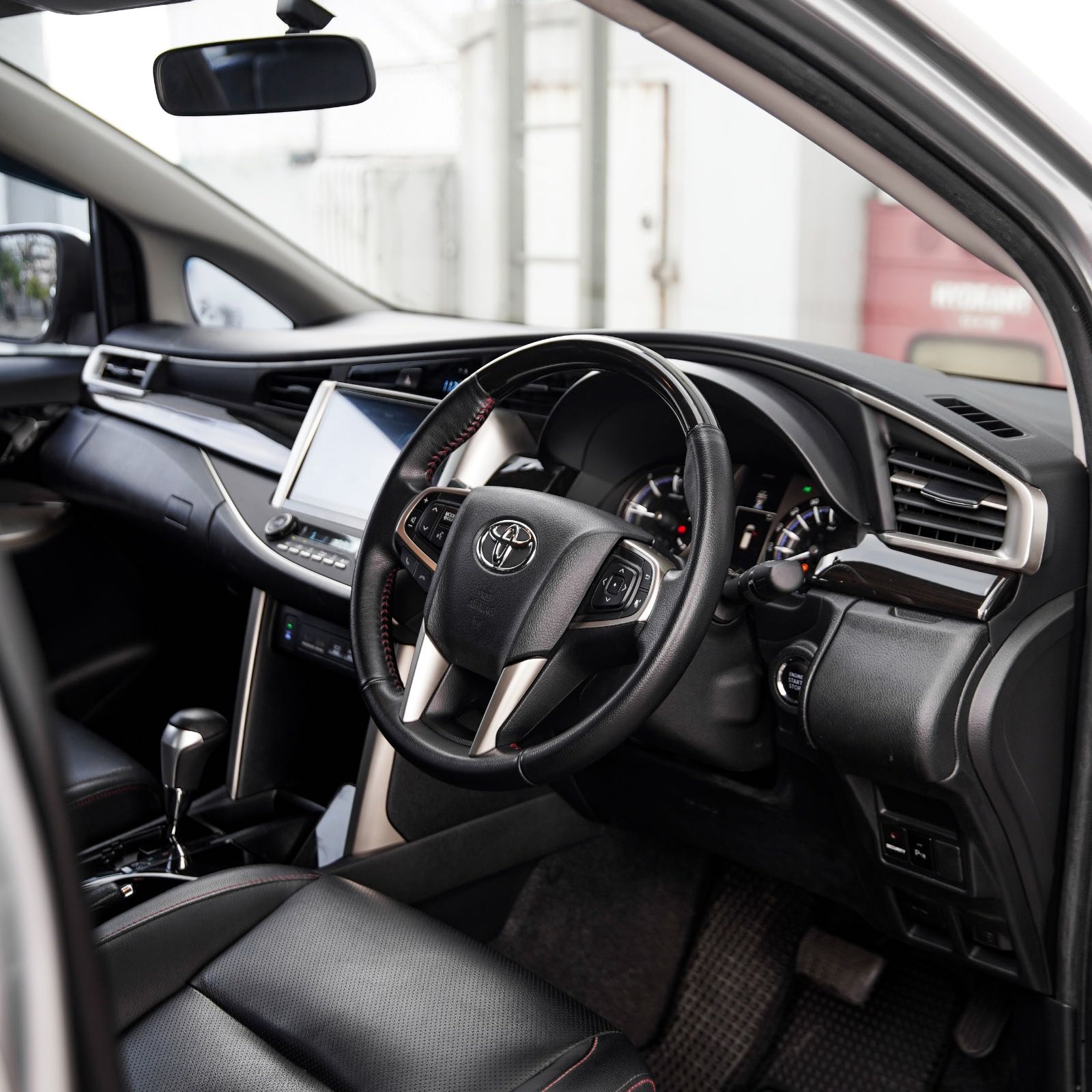 2021 Toyota Kijang Innova Variasi Populer di DKI Jakarta ID489060