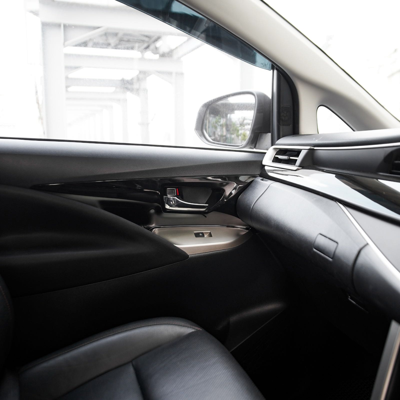 2021 Toyota Kijang Innova Variasi Populer di DKI Jakarta ID489060