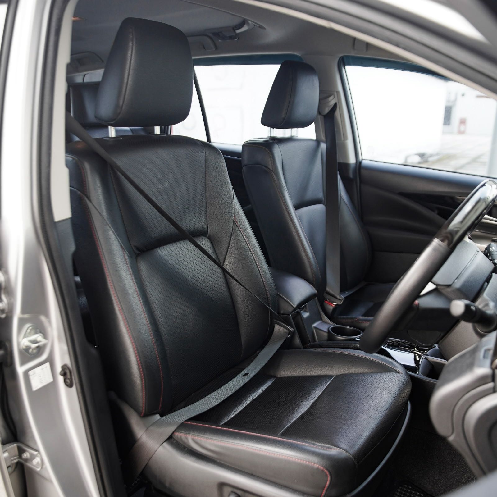 2021 Toyota Kijang Innova Variasi Populer di DKI Jakarta ID489060