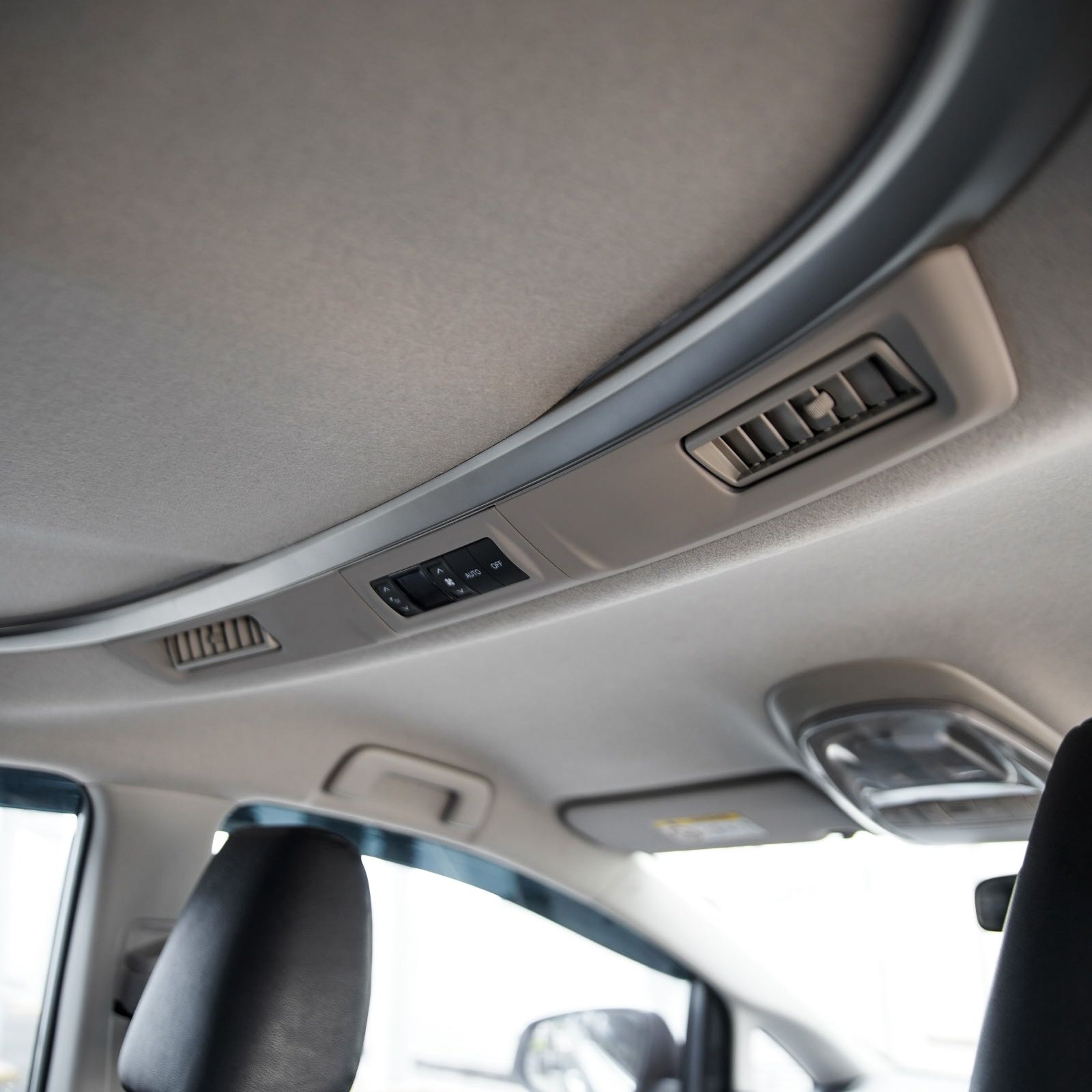 2021 Toyota Kijang Innova Variasi Populer di DKI Jakarta ID489060