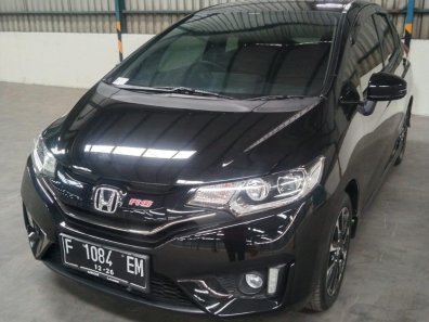 Mobil Honda Jazz Hitam